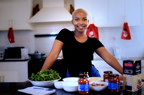 Top 10 Kenyan Fashion Bloggers - African fashion